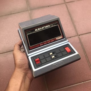 Tabletop Tommy Alien Attack LSI Game | Indo4ward