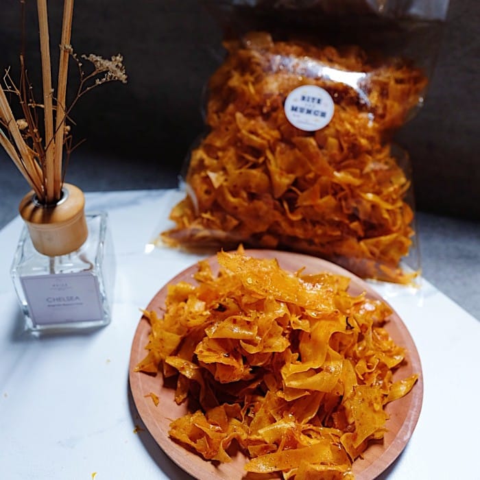 SPICY CASSAVA CHIPS KRIWIL PIKSET SNACK SNACK BY BY BANDUNG | Indo4ward
